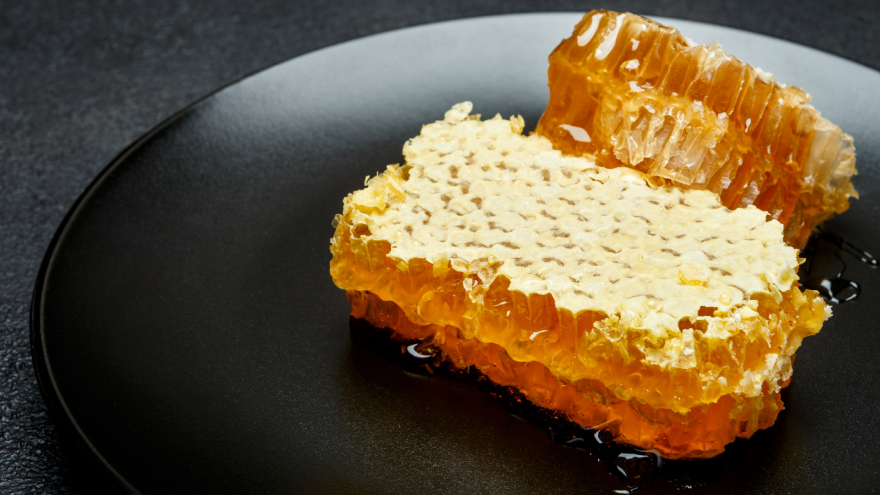 Why Does Honey Crystallize? Causes & Prevention Tips – Fleures Honey